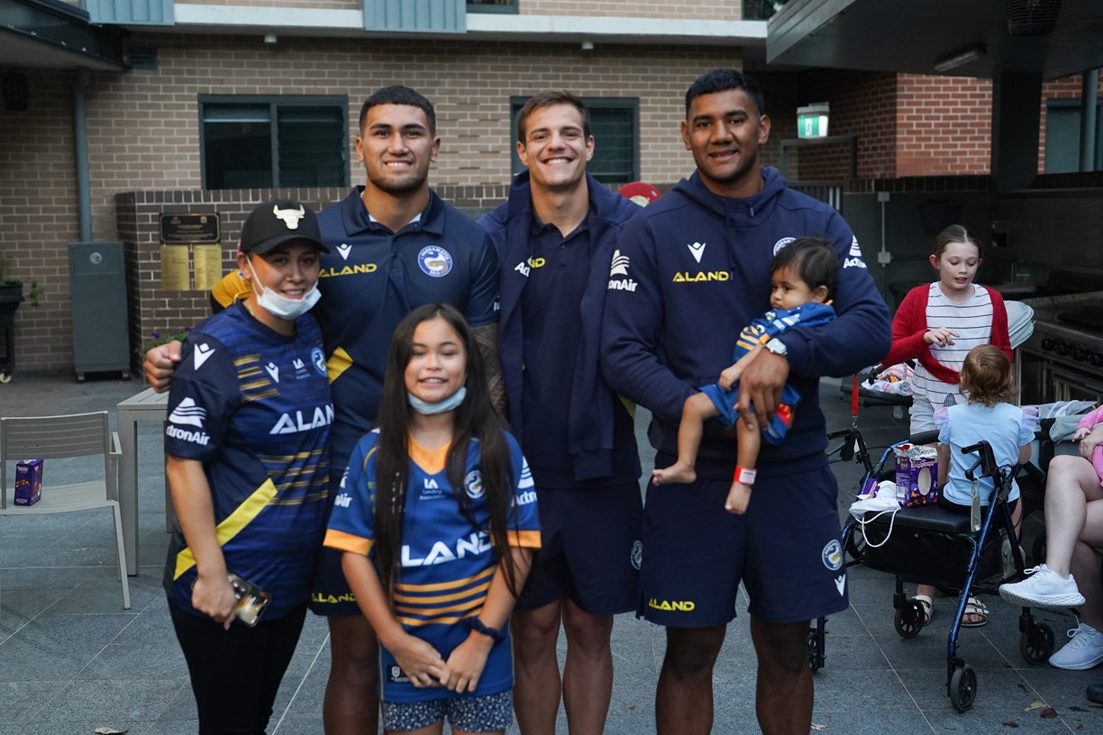 Eels celebrate Easter at Ronald McDonald House | Eels