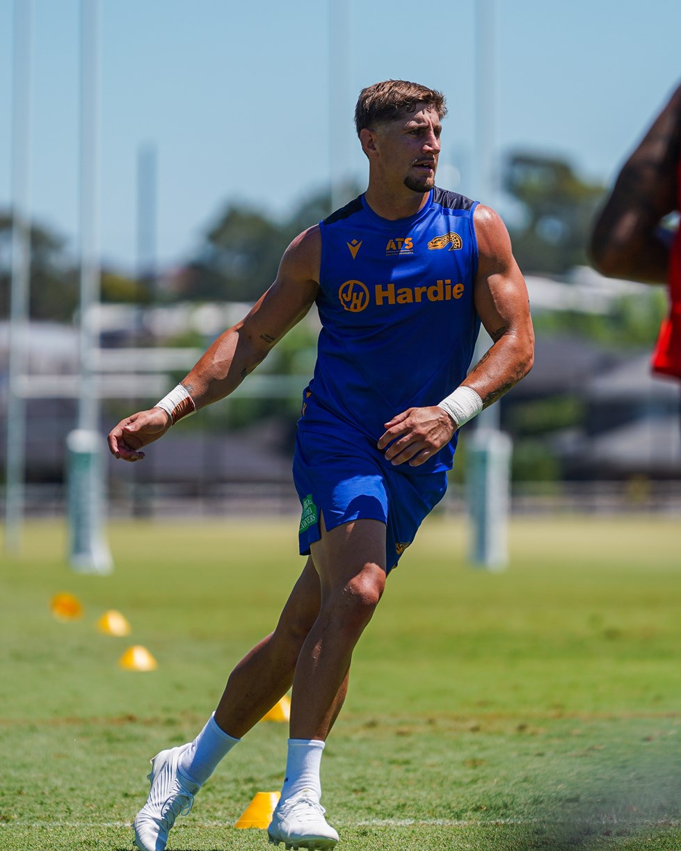 Zac Lomax officially joins Eels | Eels